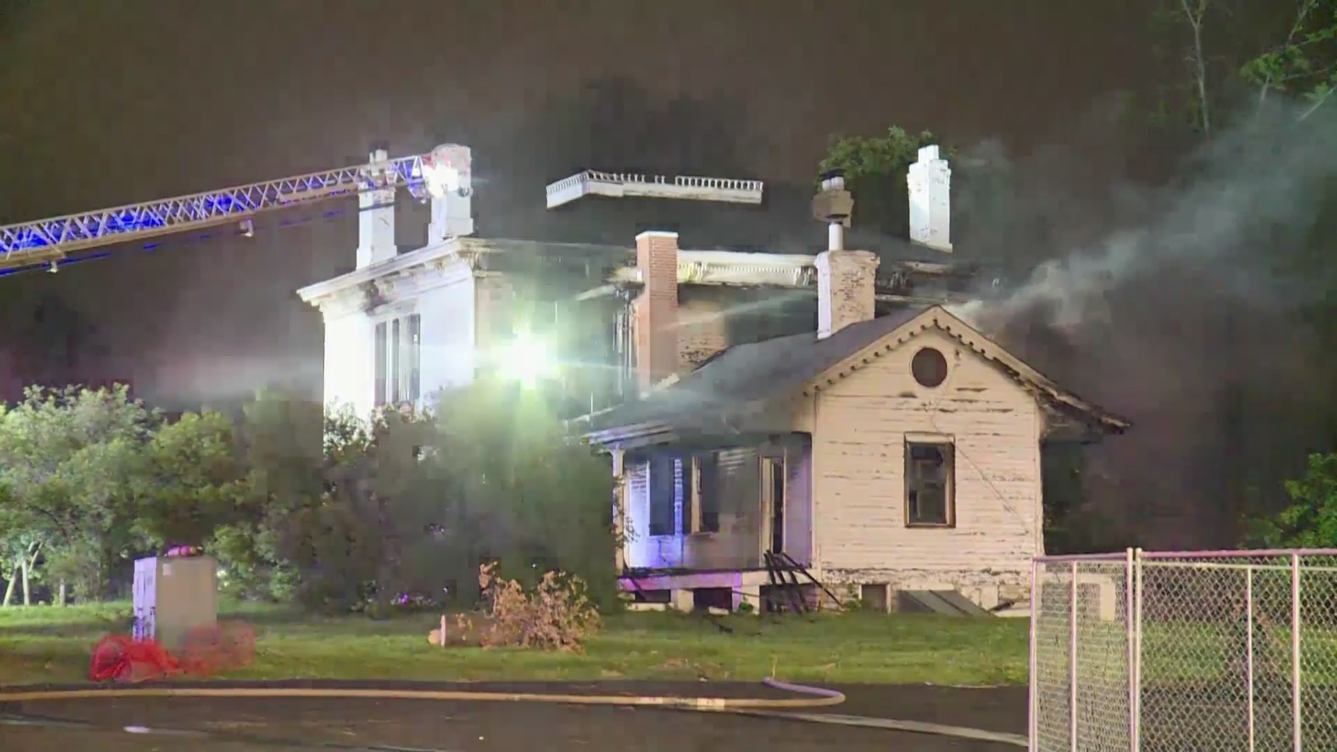 Historic Lyle House damaged by fire – FOX 2