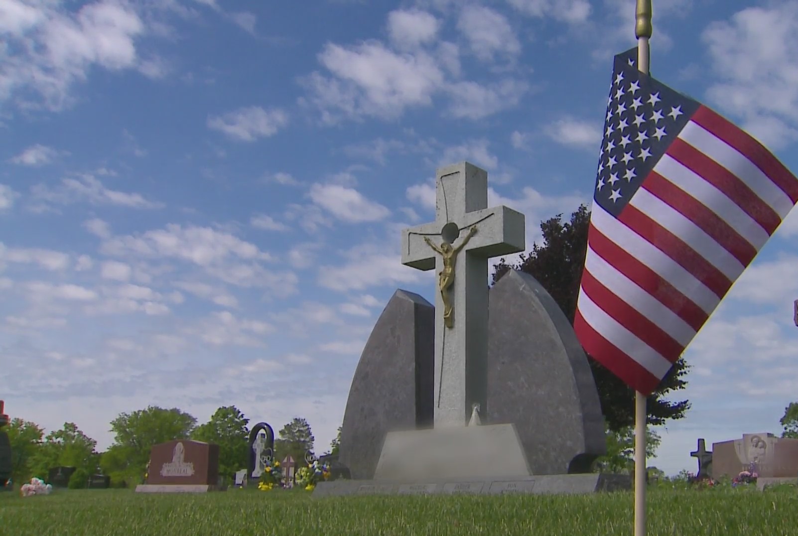 How one Des Plaines man honors veterans despite terminal cancer ...