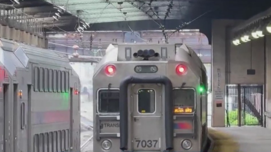 NJ Transit, union meet in Washington for contract negotiations – PIX11