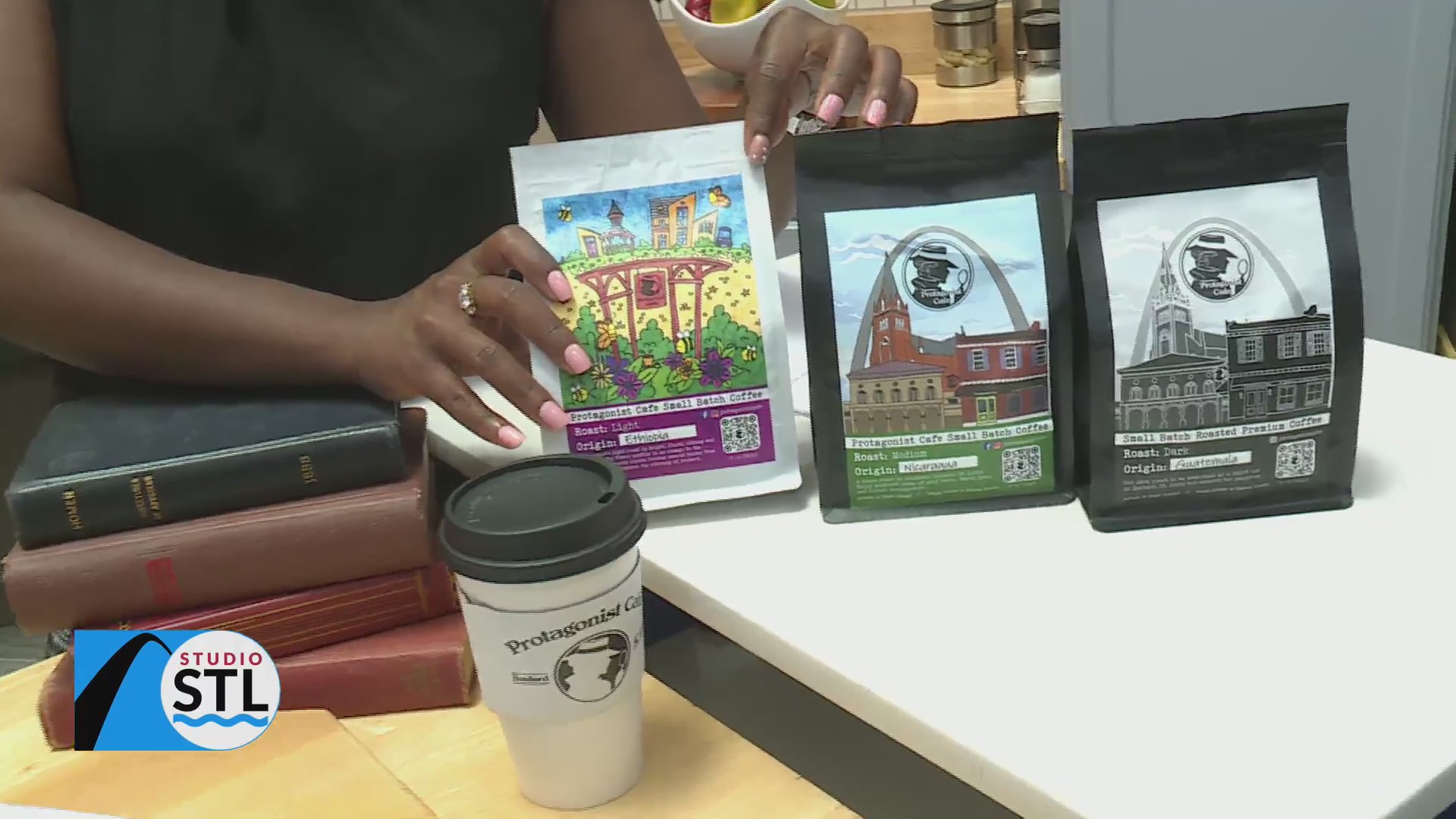 Have a main character moment at Protagonist Café! – FOX 2