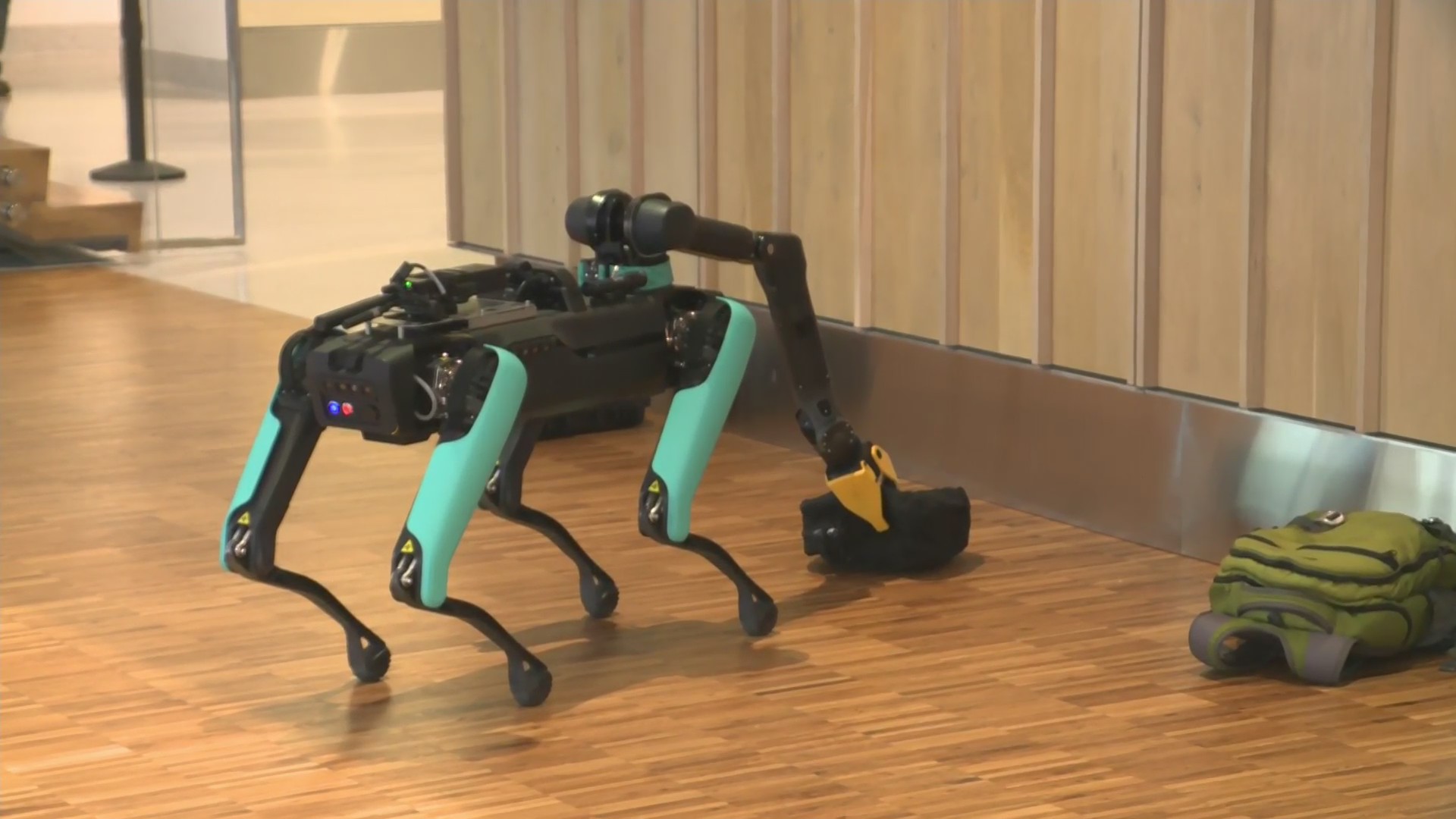 Portland police unveil robotic dog for ‘dangerous tactical incidents ...