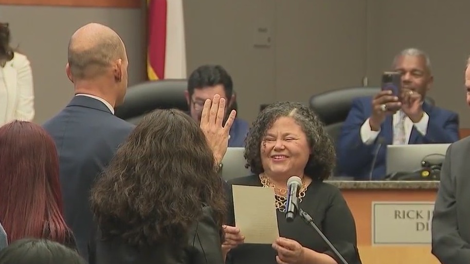 Kevin McCarty sworn in as the Sacramento mayor – FOX40 News