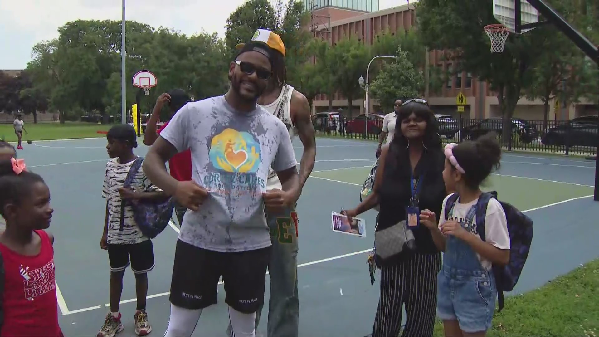 ‘The Chi’ actor, Chicago native Cortez Smith hosts Back to School drive ...