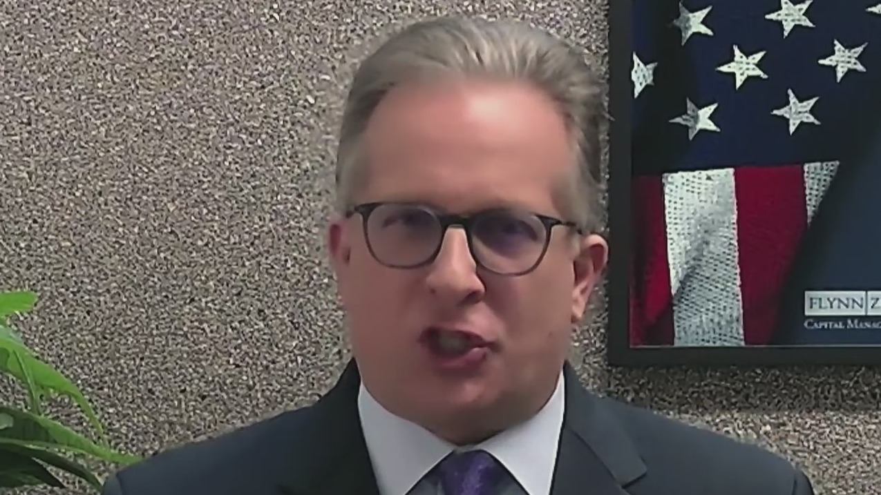 Federal workers need more time and data to make buyout decision: Money expert | NewsNation Now ...