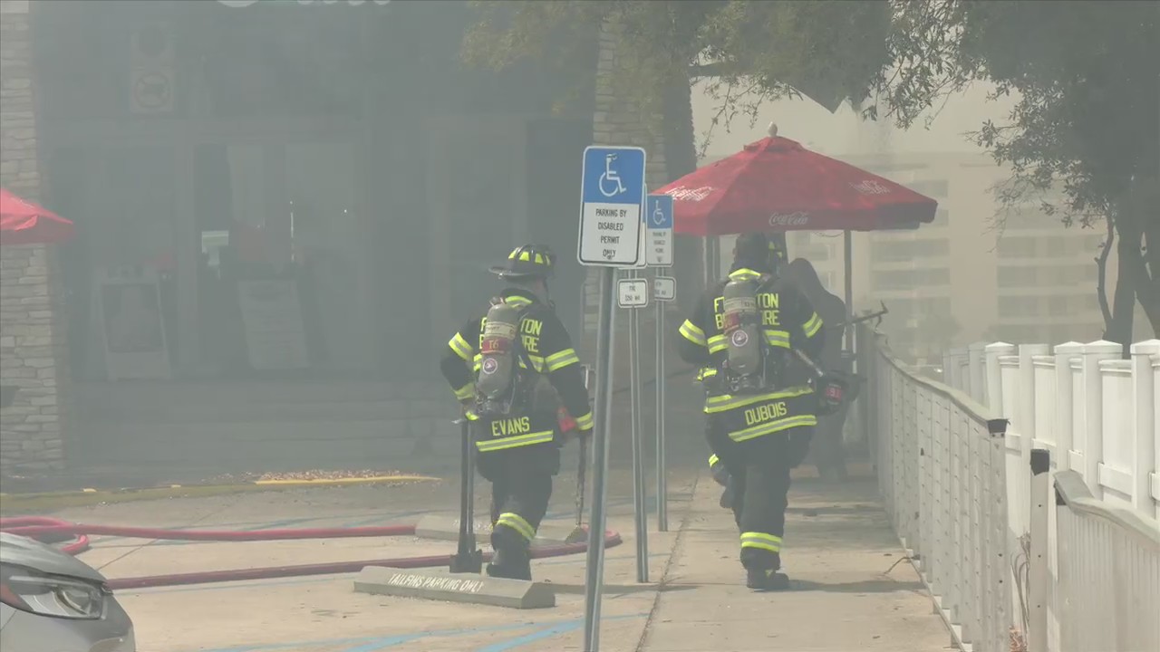 Massive fire breaks out at Tailfins Restaurant in Destin – mypanhandle.com