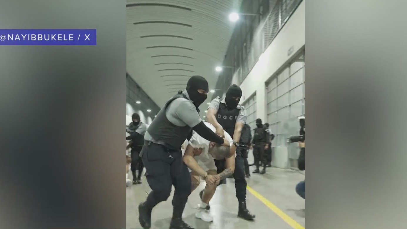 Alleged gang members sent to El Salvador get harsh reception ...