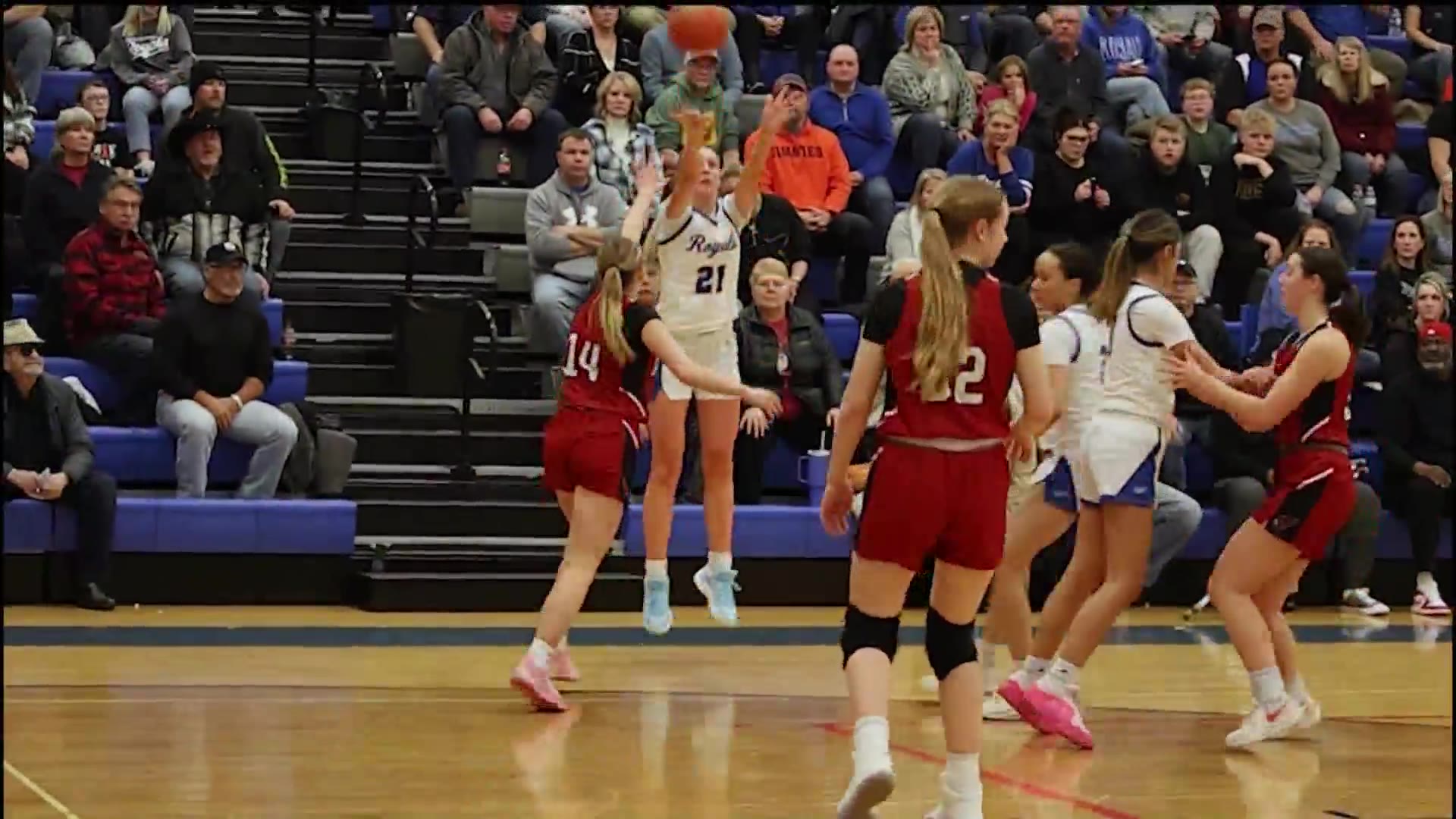 Basketball: #1 South Prairie Max blows the feathers off of #2 ...