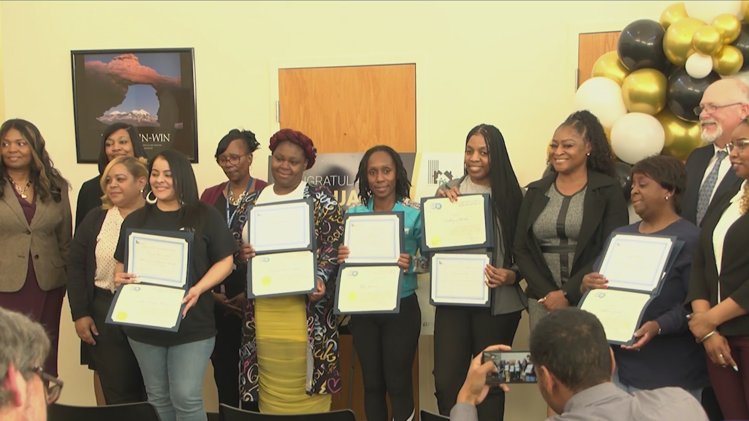 Family Self-Sufficiency Program holds graduation ceremony – RochesterFirst