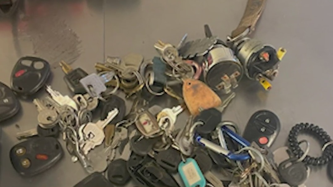 Are these your keys? Westminster police find over a dozen key fobs in ...