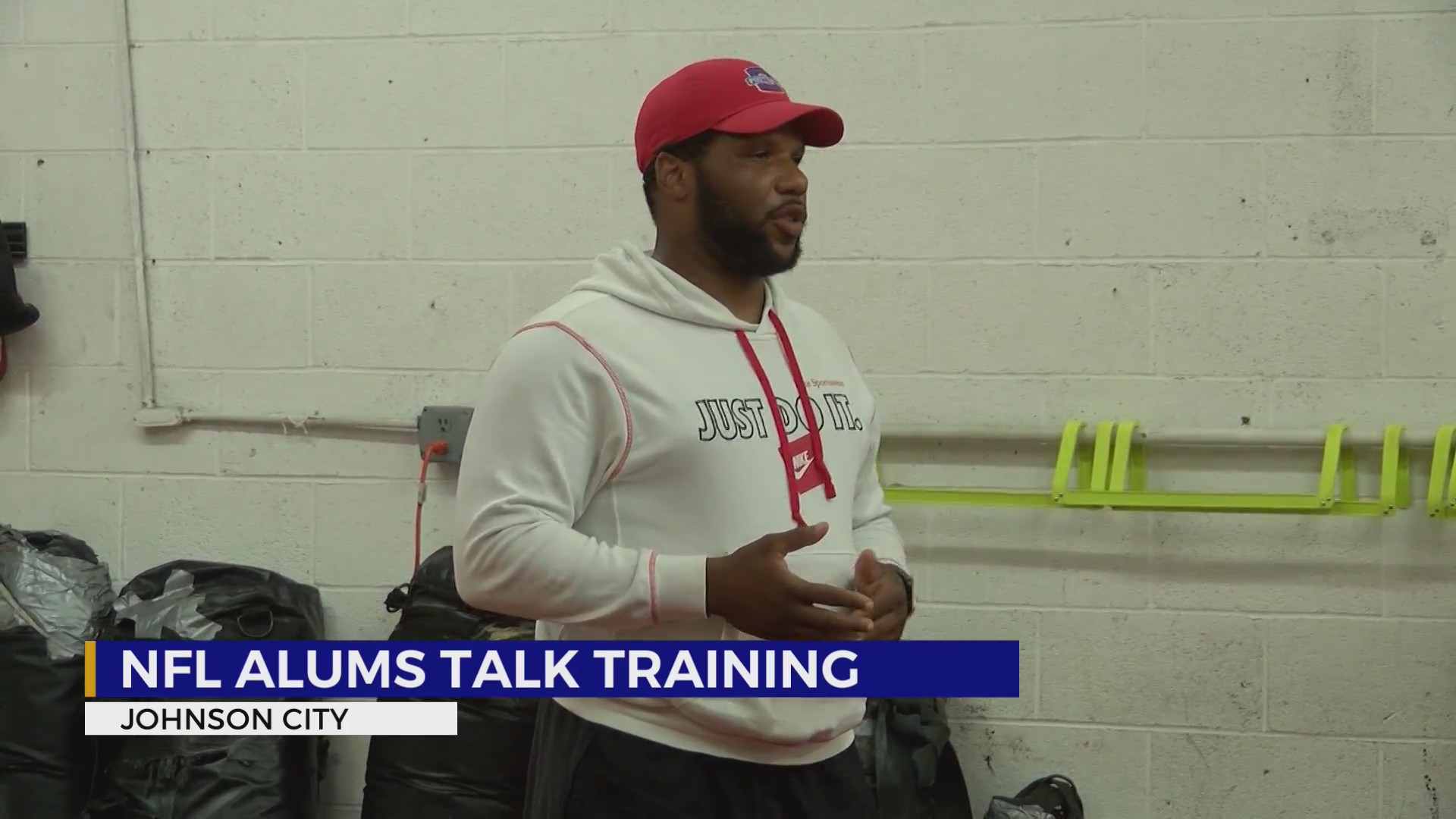 VFL Gerald Riggs Jr. speaks at Fudge Fitness Open House – WJHL | Tri ...