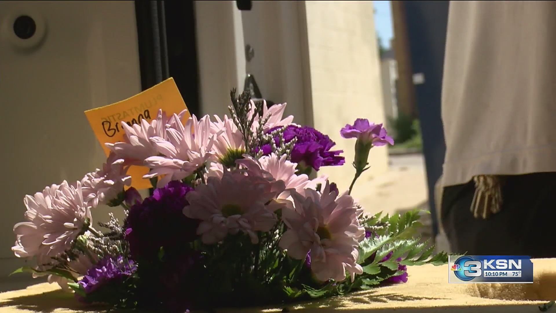 The economics of Mother’s Day: inside a Wichita flower shop – KSN-TV