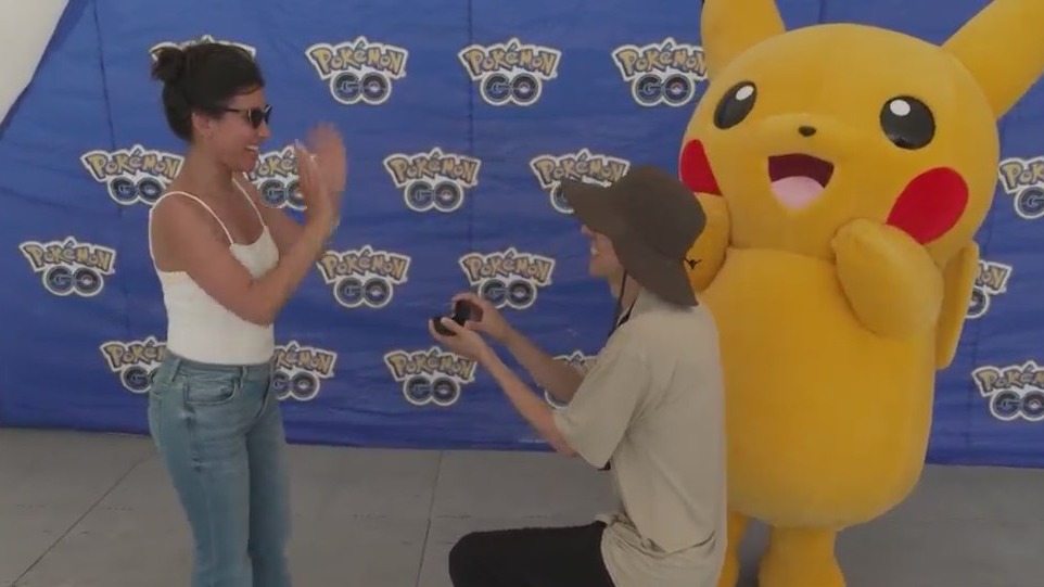 Pokémon super fans get engaged at NYC festival – PIX11