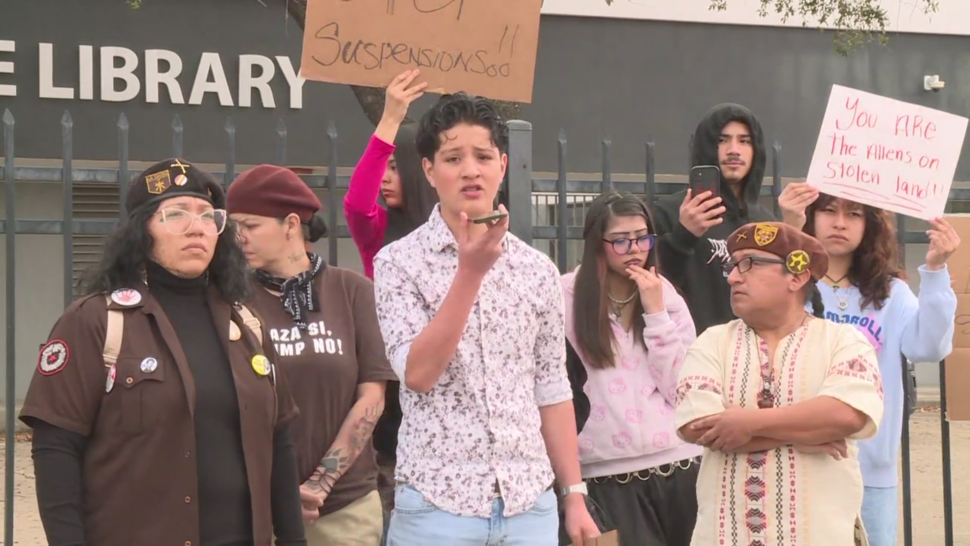 Northside HS parents demand HISD deny ICE agents access – CW39 Houston