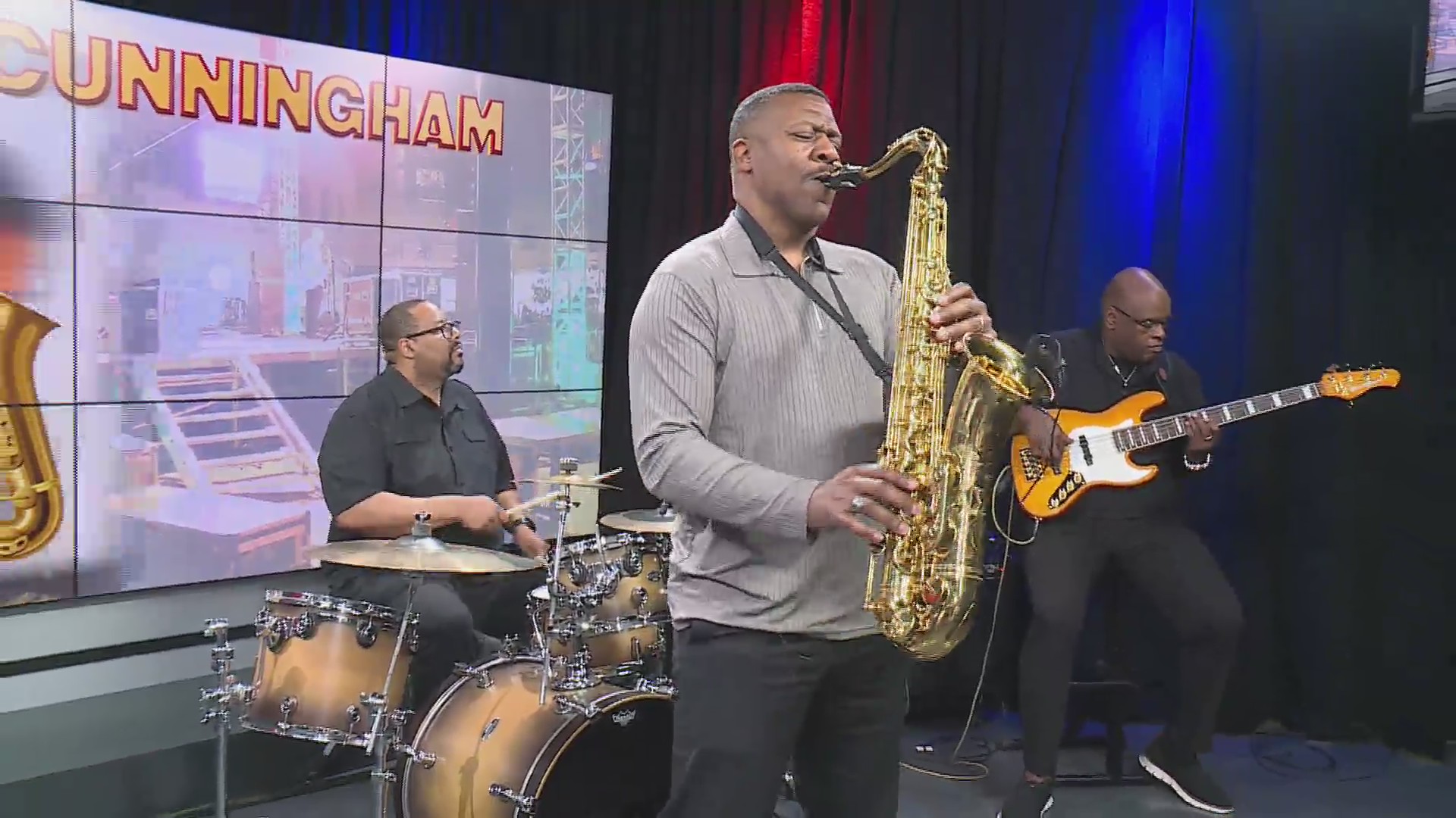 The Ultimate R&B Experience with Saxophonist Tim Cunningham – FOX 2