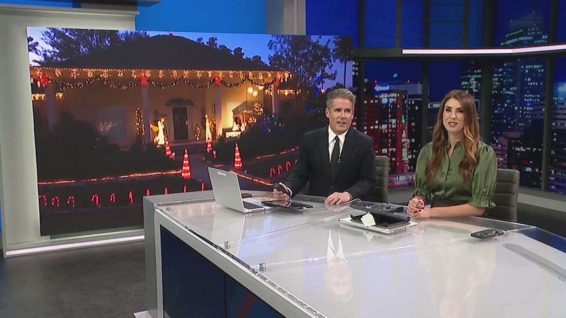 Colorado radio station announces start of wall-to-wall Christmas music ...
