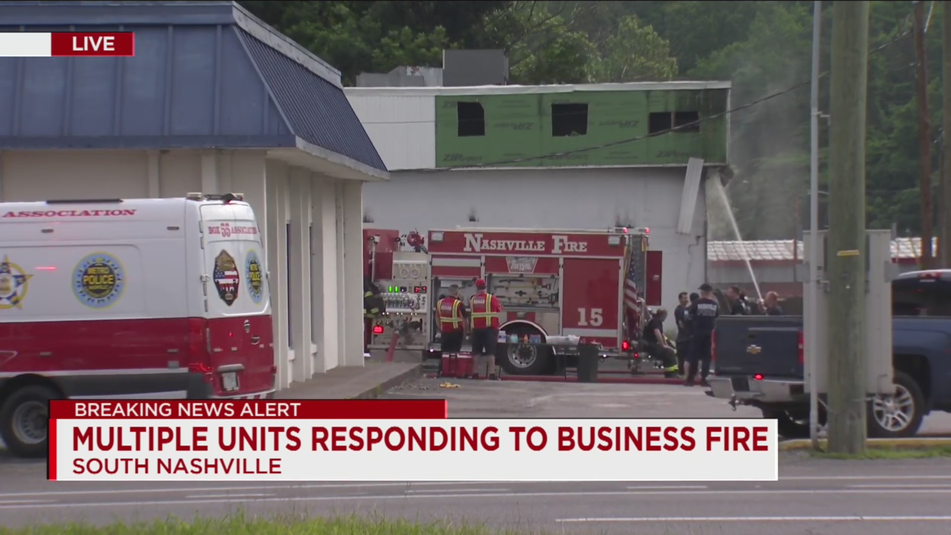 Crews working to contain fire on Murfreesboro Pike – WKRN News 2