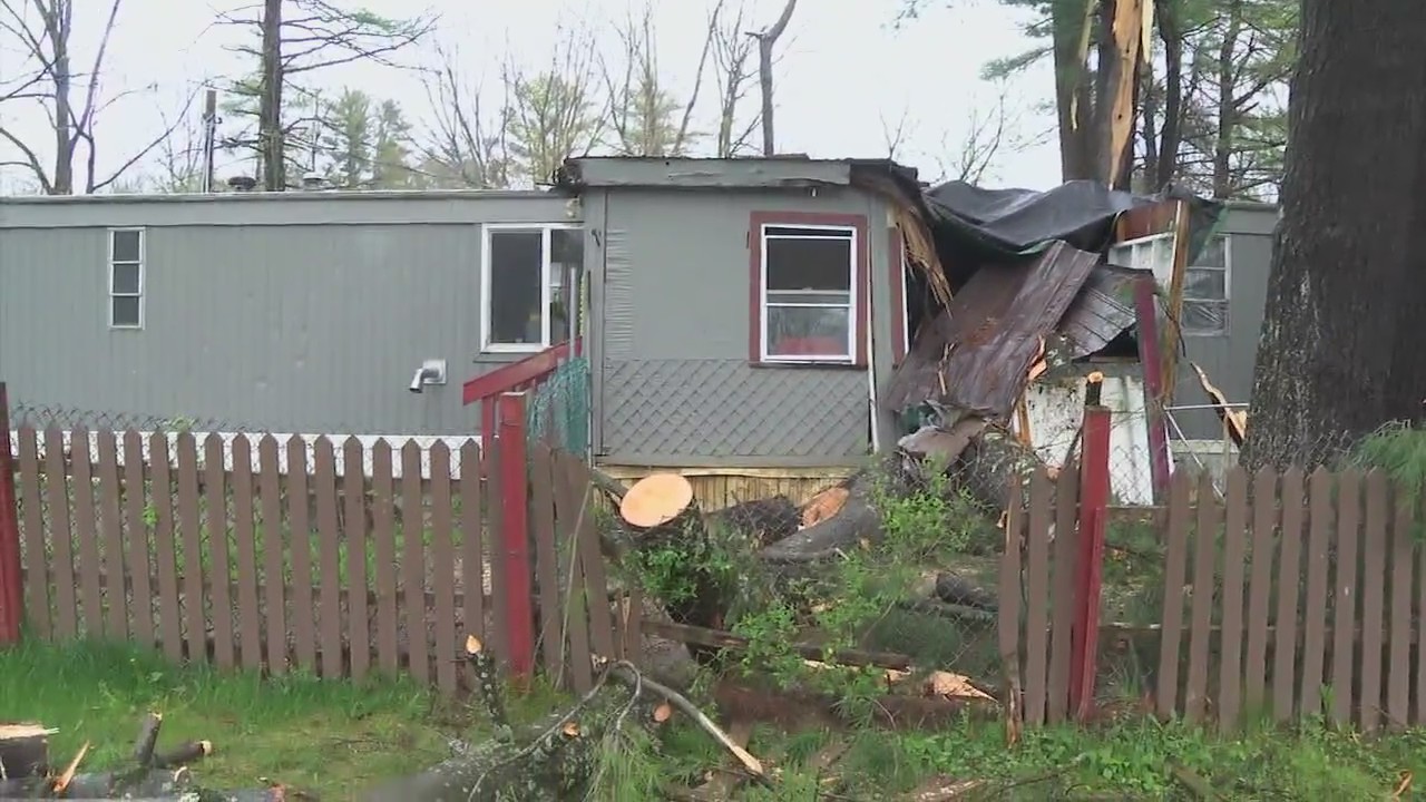 Tree falls on Greenfield mobile home during overnight storm – NEWS10 ABC