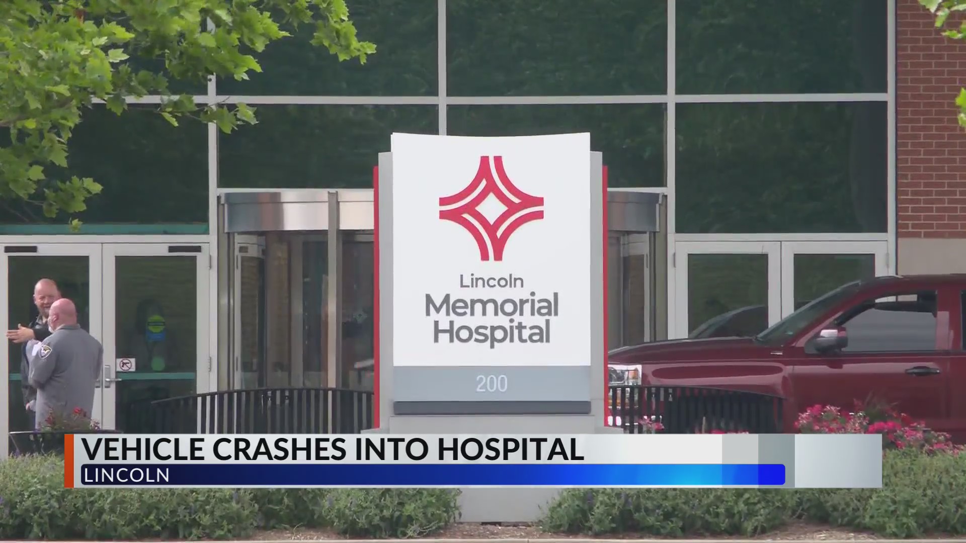 First responders on scene of Lincoln Memorial Hospital after car ...