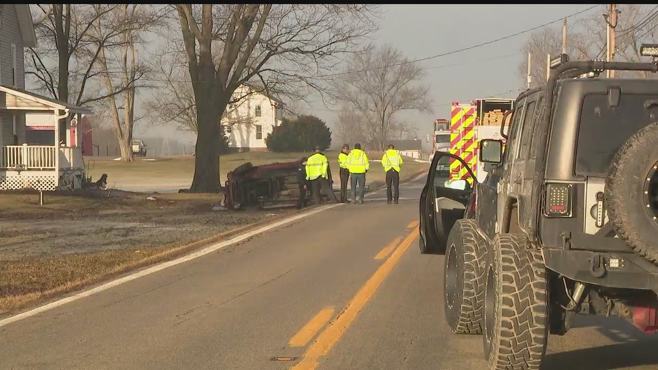 Crash from slick road conditions causes injuries in Mahoning County ...