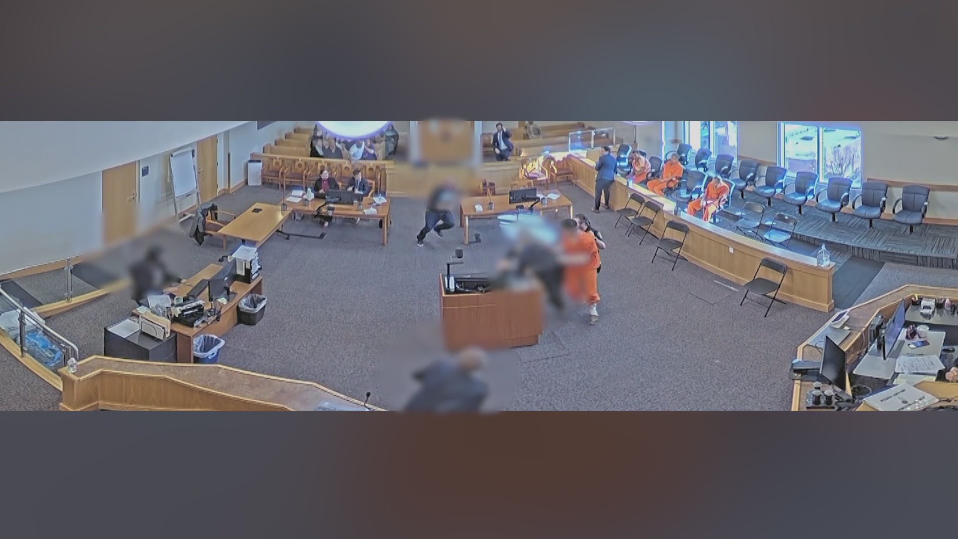 2 men facing charges following courtroom brawl in Albuquerque – WFLA