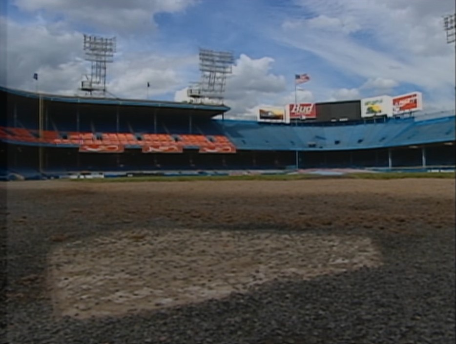 Flashback: Fans, players say goodbye to Tiger Stadium – WOODTV.com