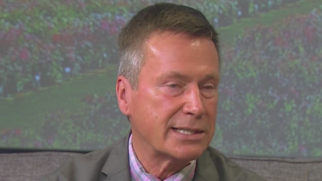 Men Wear Pink with Tim Sealand – KOIN.com
