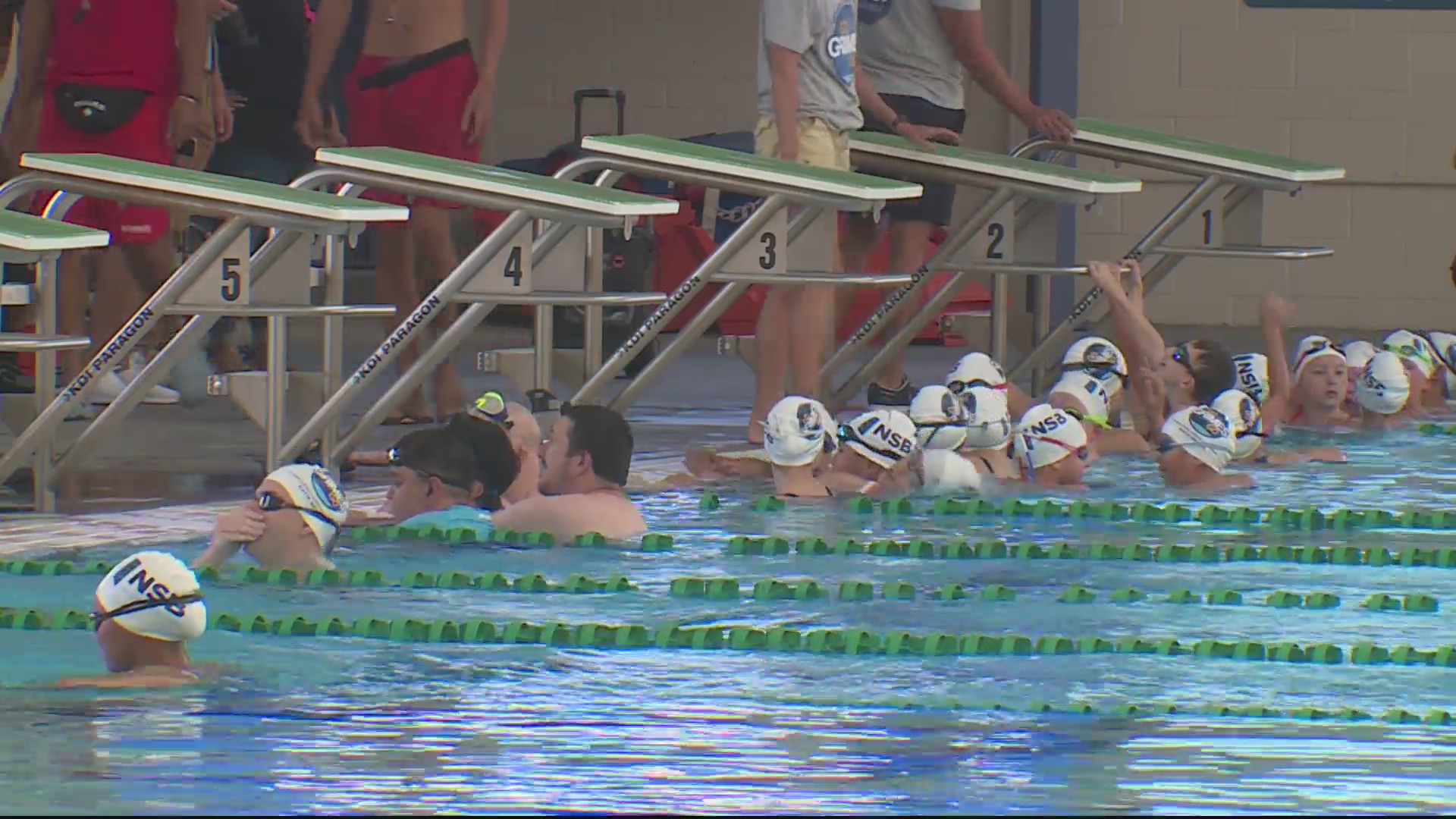 Las Vegas swimmer, two-time Olympian hosts free swim clinic – KLAS