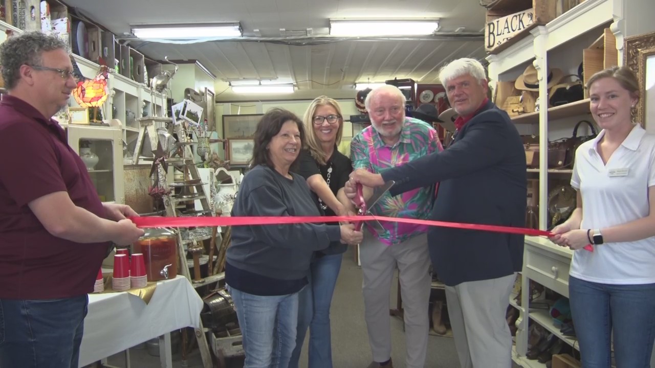 Hinton welcomes Rindercella’s to town – WVNS