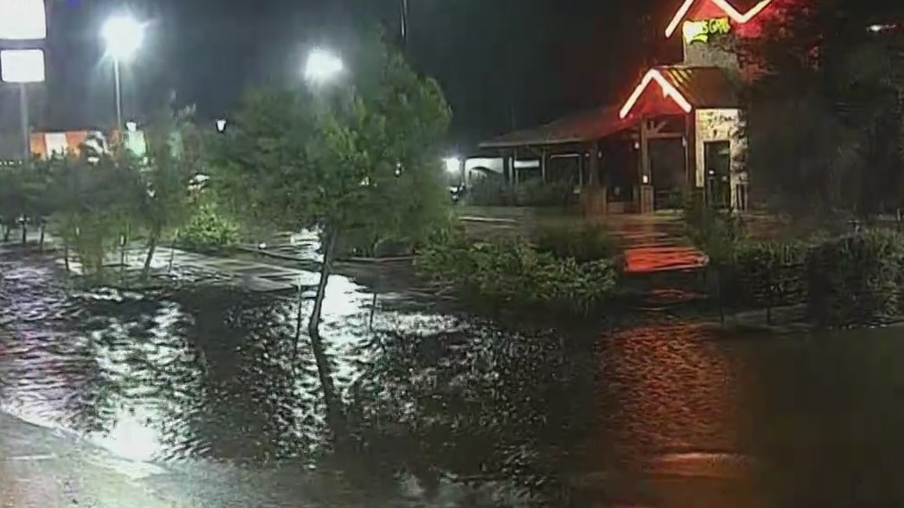 Hurricane Beryl makes landfall in Texas as Category 1 storm | Morning ...
