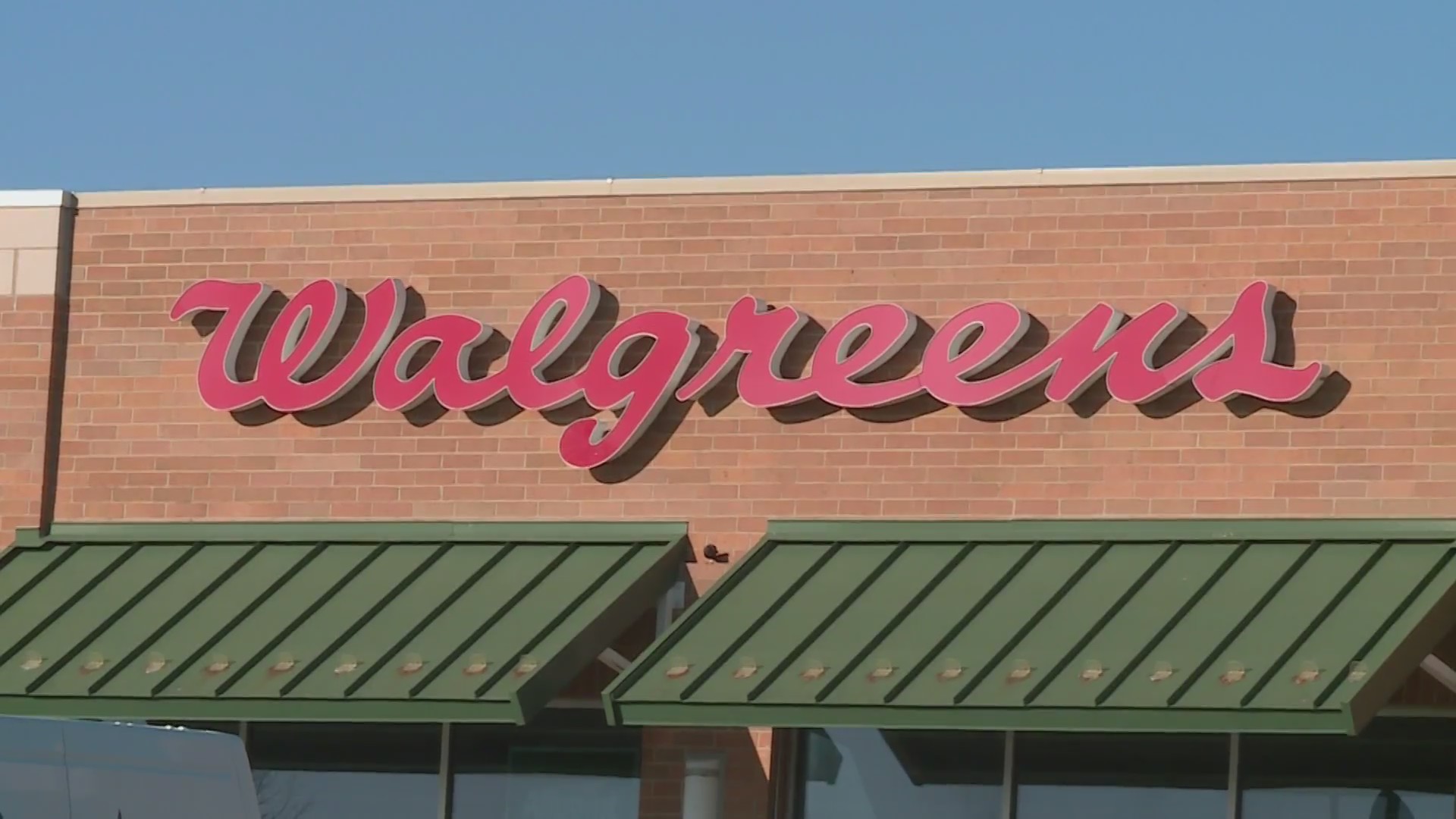 Customers seek more alternatives as another Walgreens in north St ...