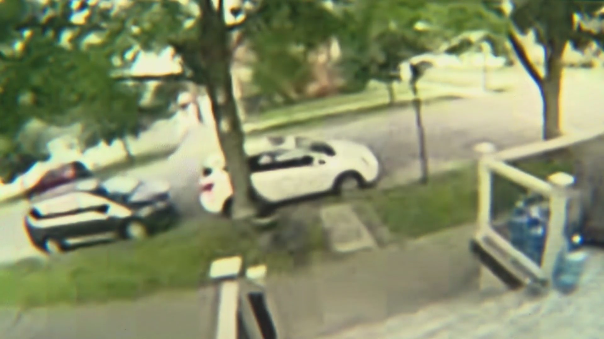 Attempted carjacking leads to shootout between suspects and off-duty CPD officer – WGN-TV