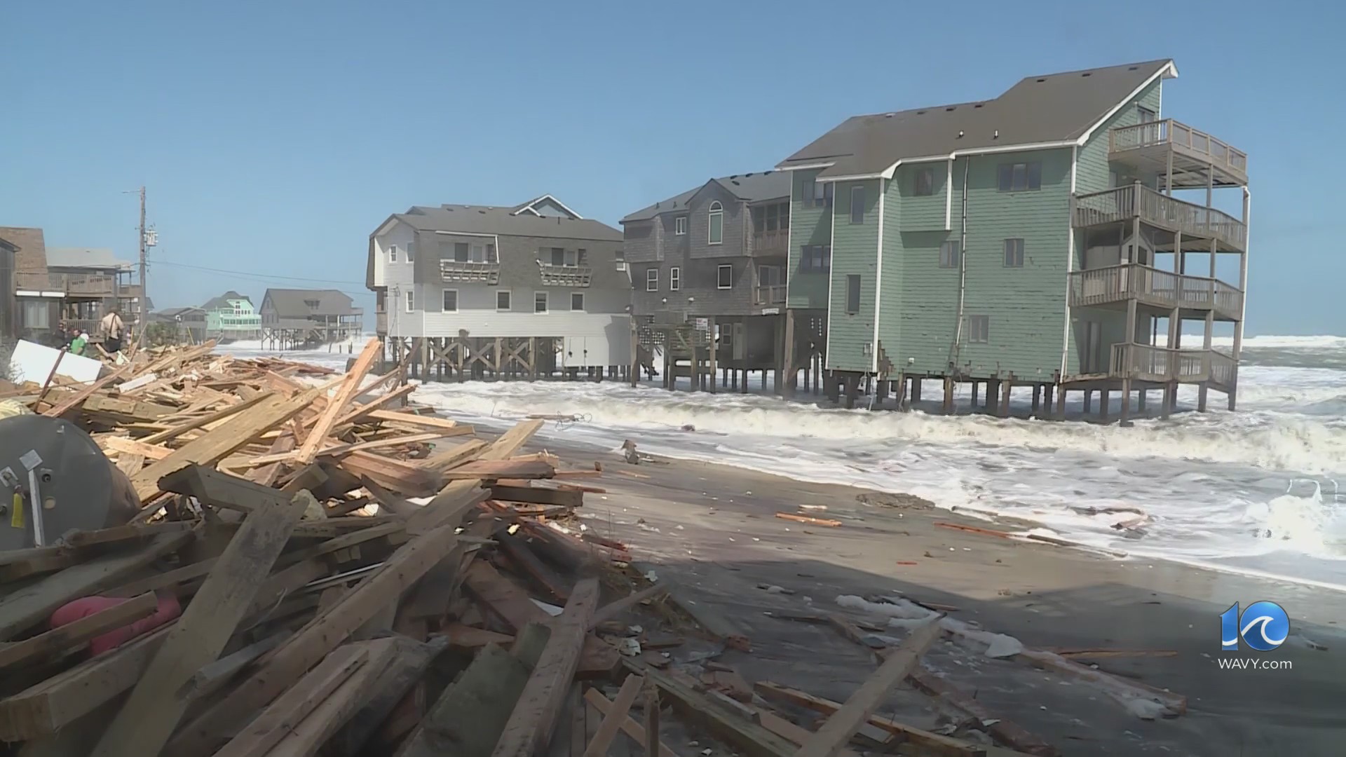 Somber gathering as 8th house collapses in Buxton – WAVY.com