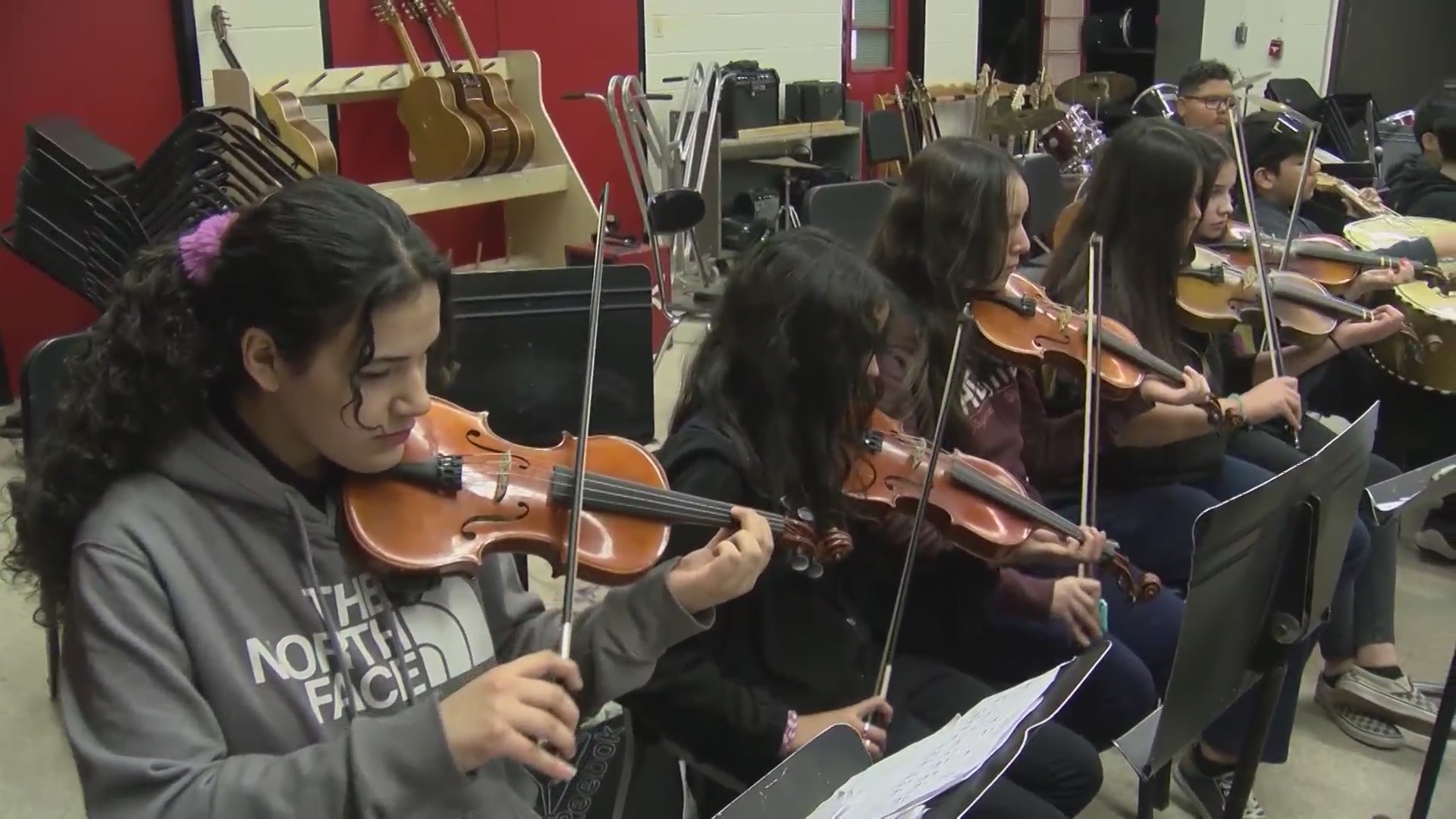 Harrison Middle School teacher keeps the tradition alive with mariachi ...