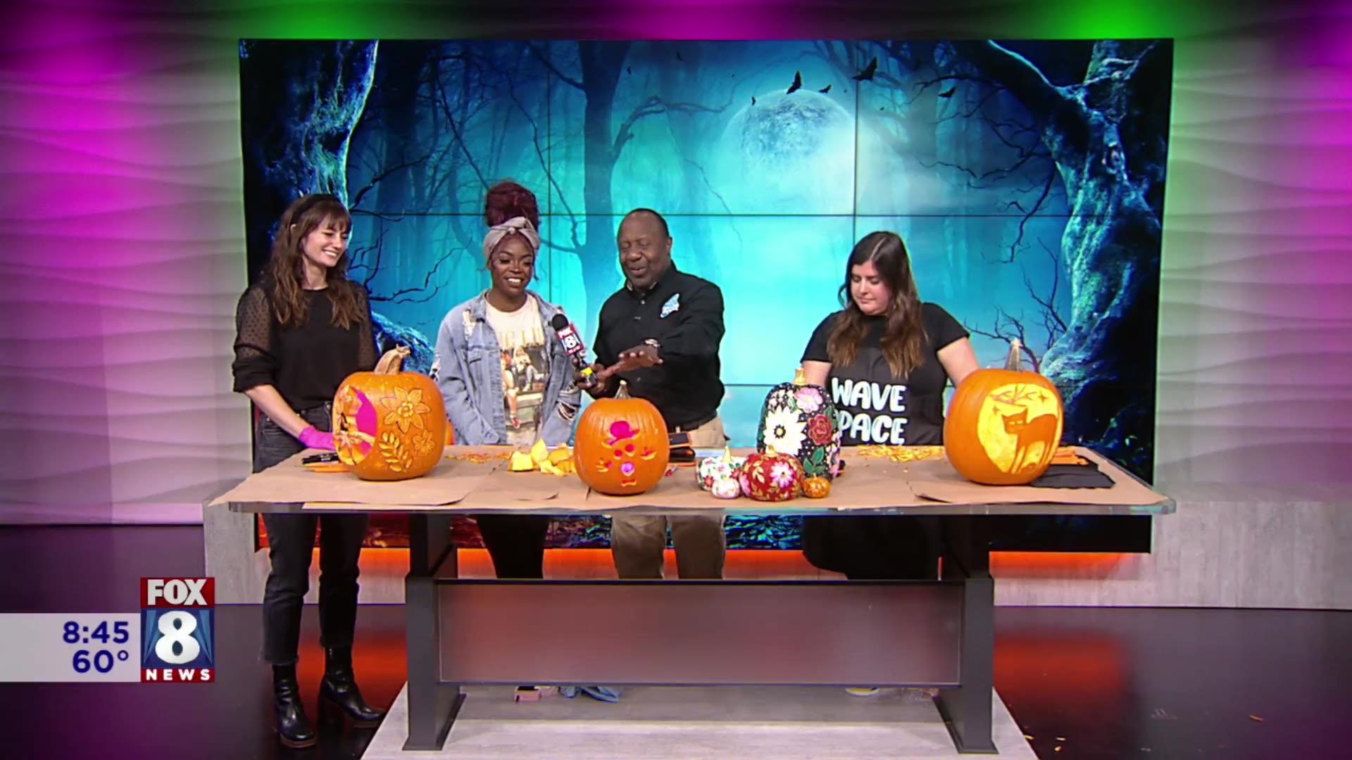 Kenny hosts a pumpkin carving collaboration in the Fox 8 studio – Fox 8 ...