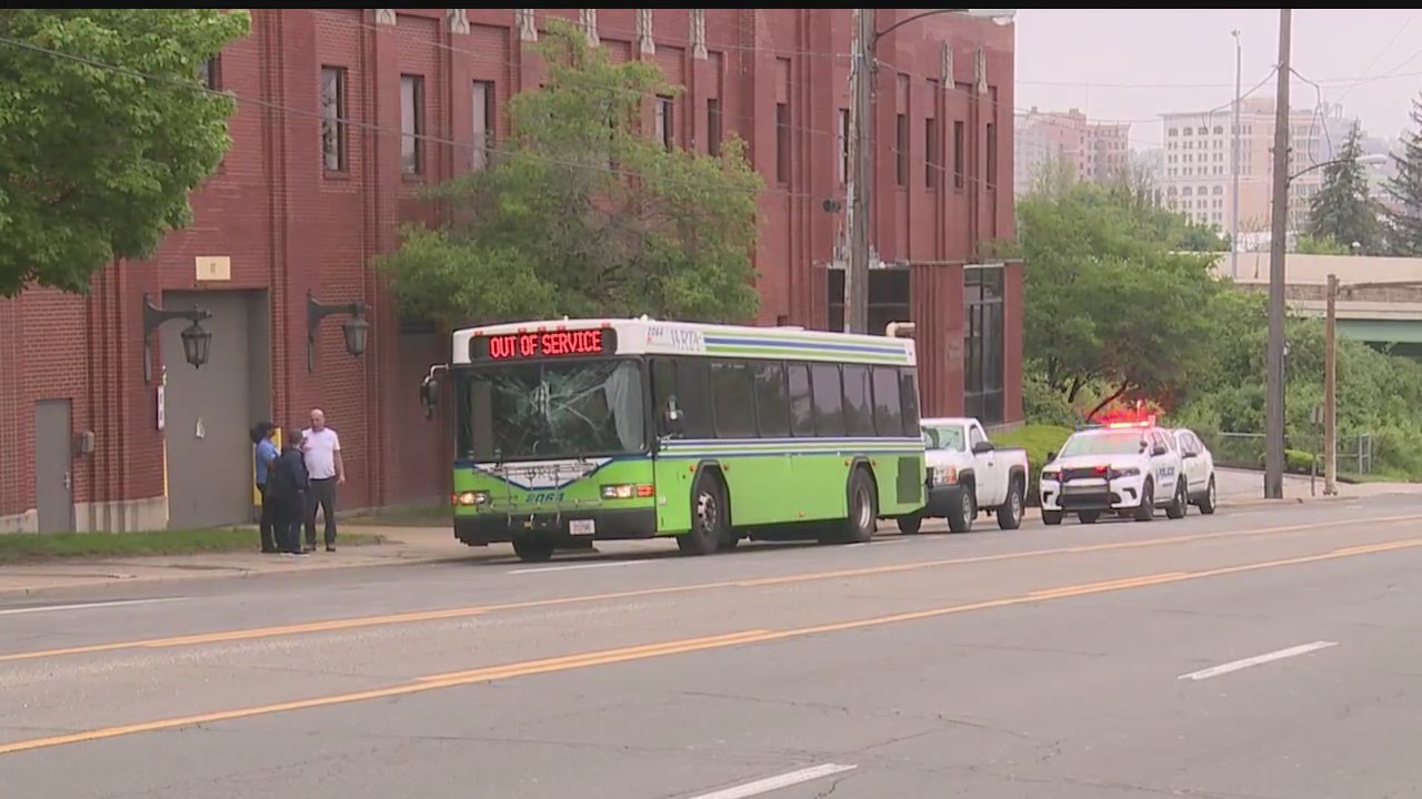 Tire smashes WRTA bus window en route – WKBN.com