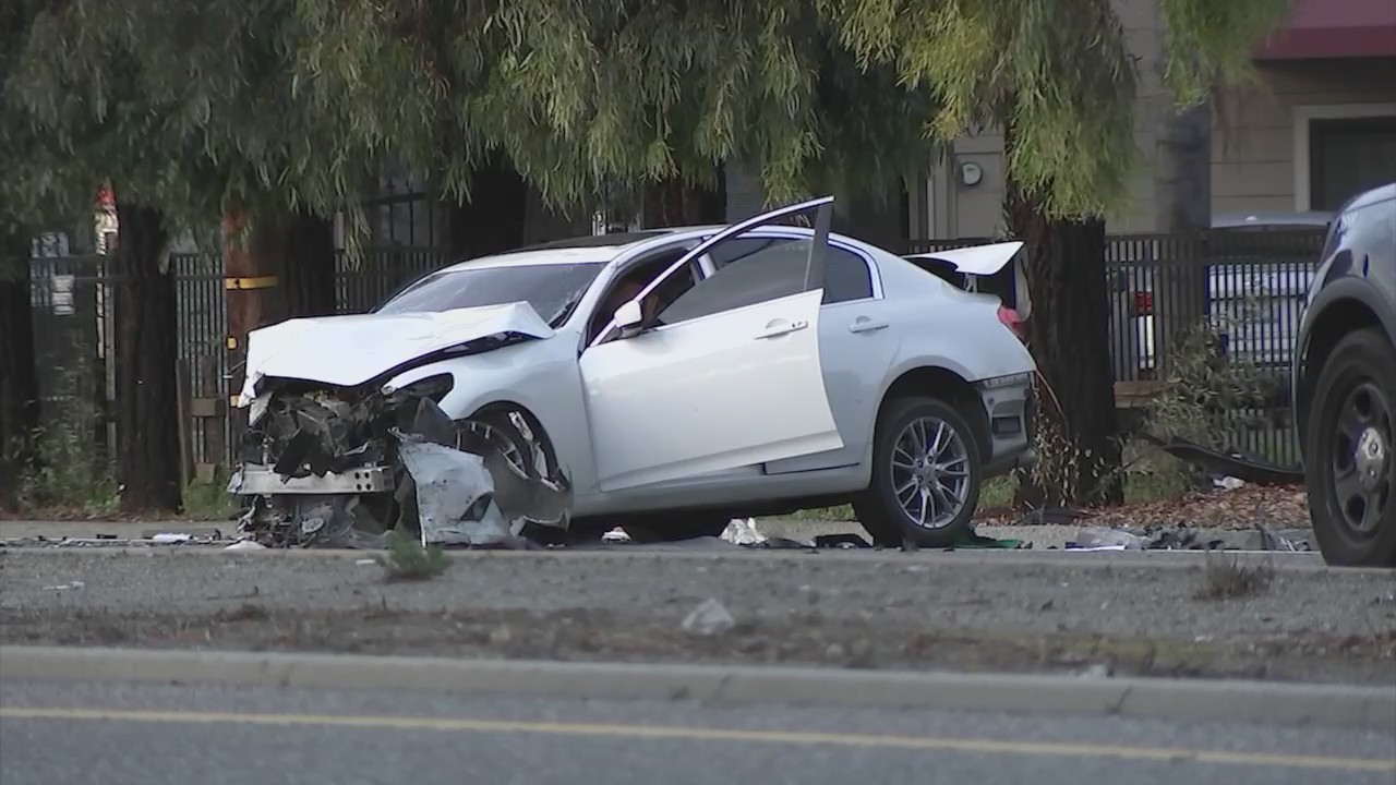 Two hospitalized in Almaden Expressway crash – KRON4