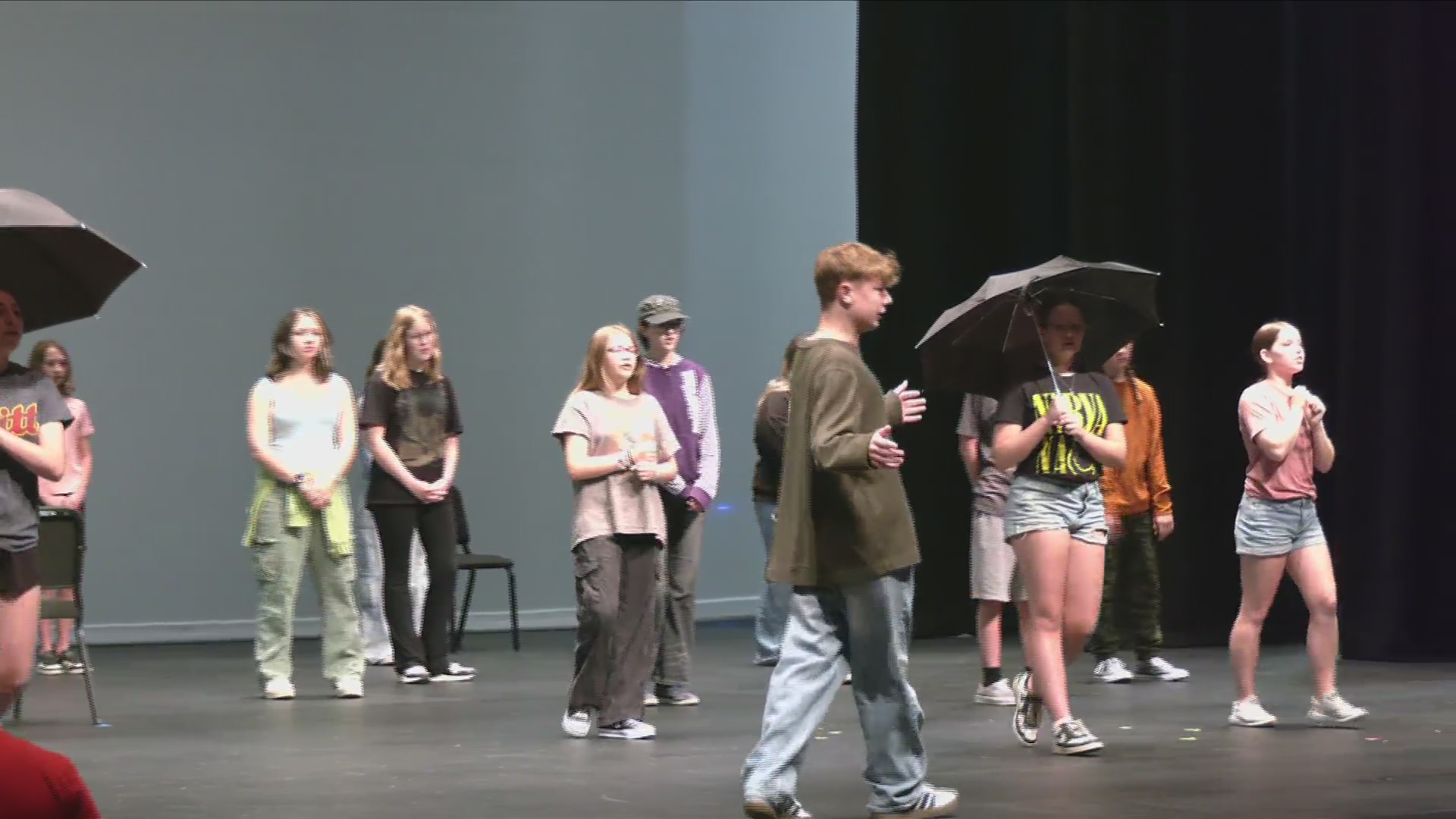 Local theatre groups team up for unique “Beetlejuice” production – KSNF ...