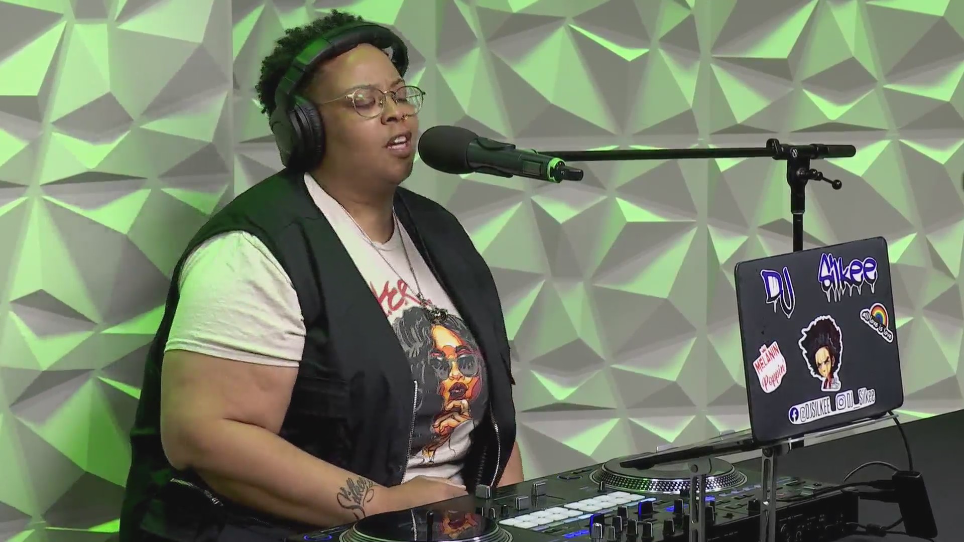 Ci Stage: Jarrel Young | Song 3 – WCIA.com