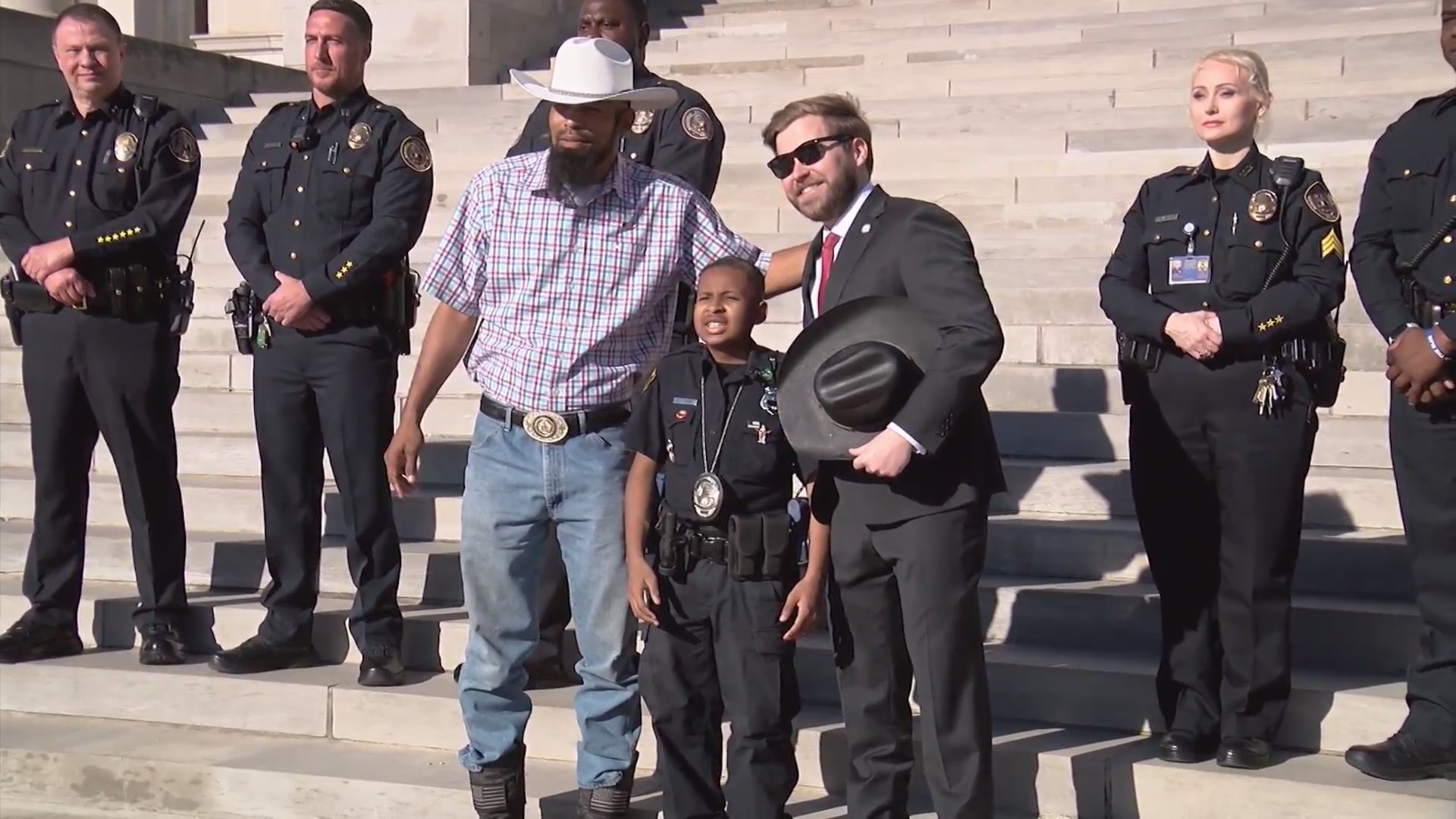 Berkeley police campaign to make DJ Daniels an honorary officer – FOX 2