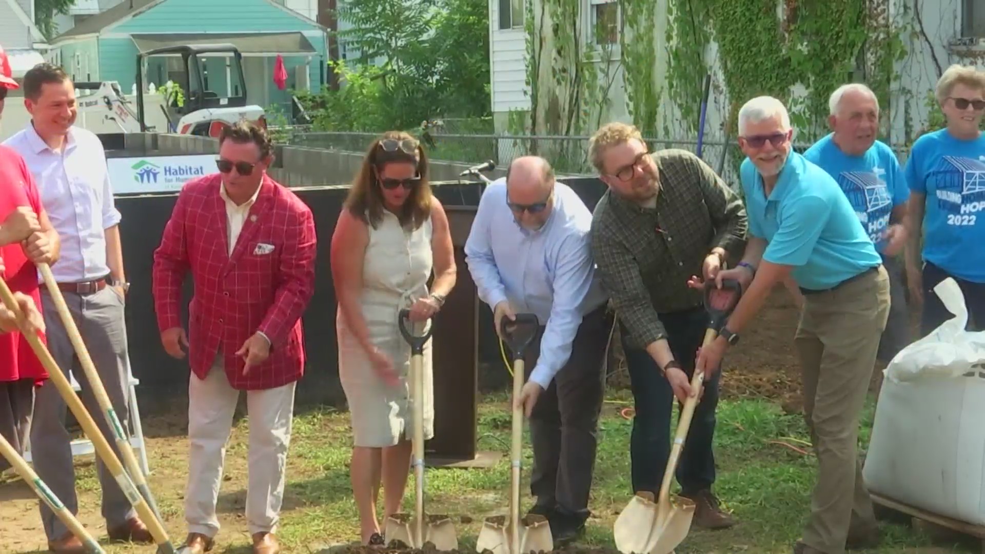 Habitat for Humanity holds groundbreaking for new Charleston home ...