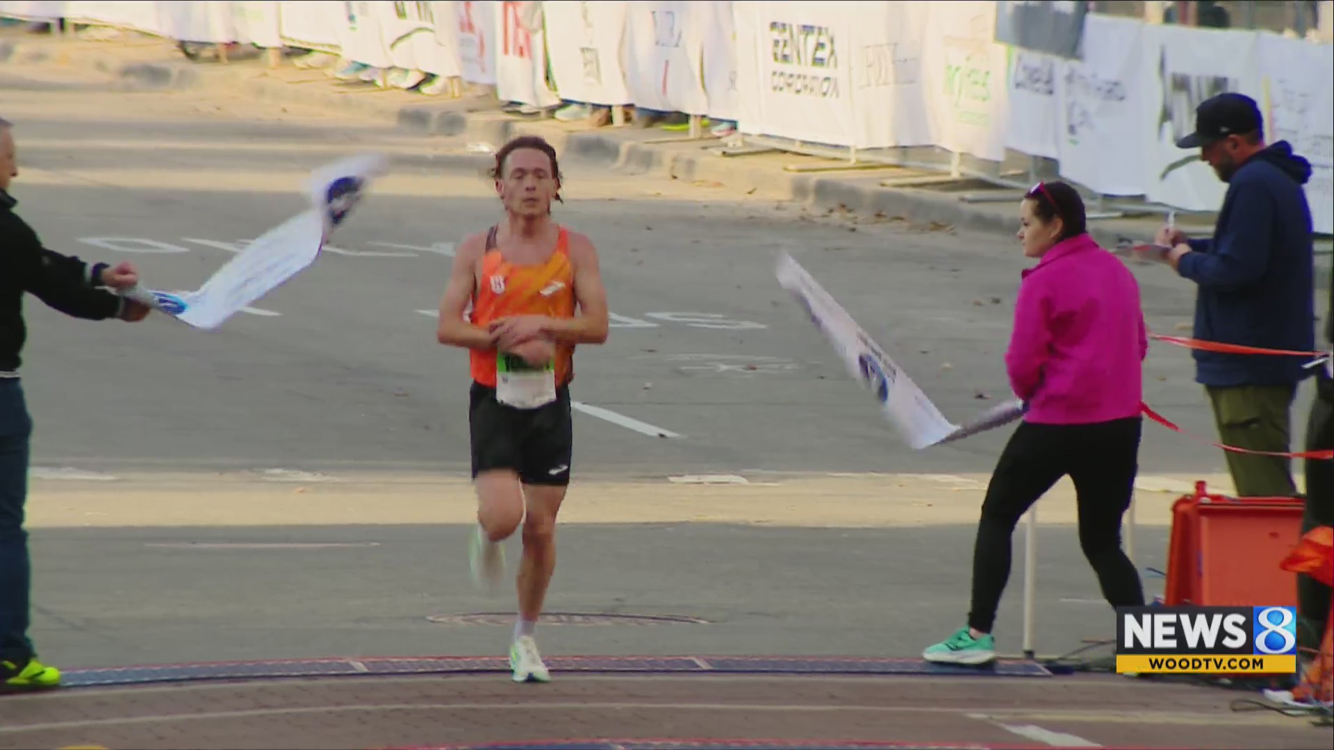 Ethan Gregg wins Amway River Bank Run 10K – WIVT – News 34