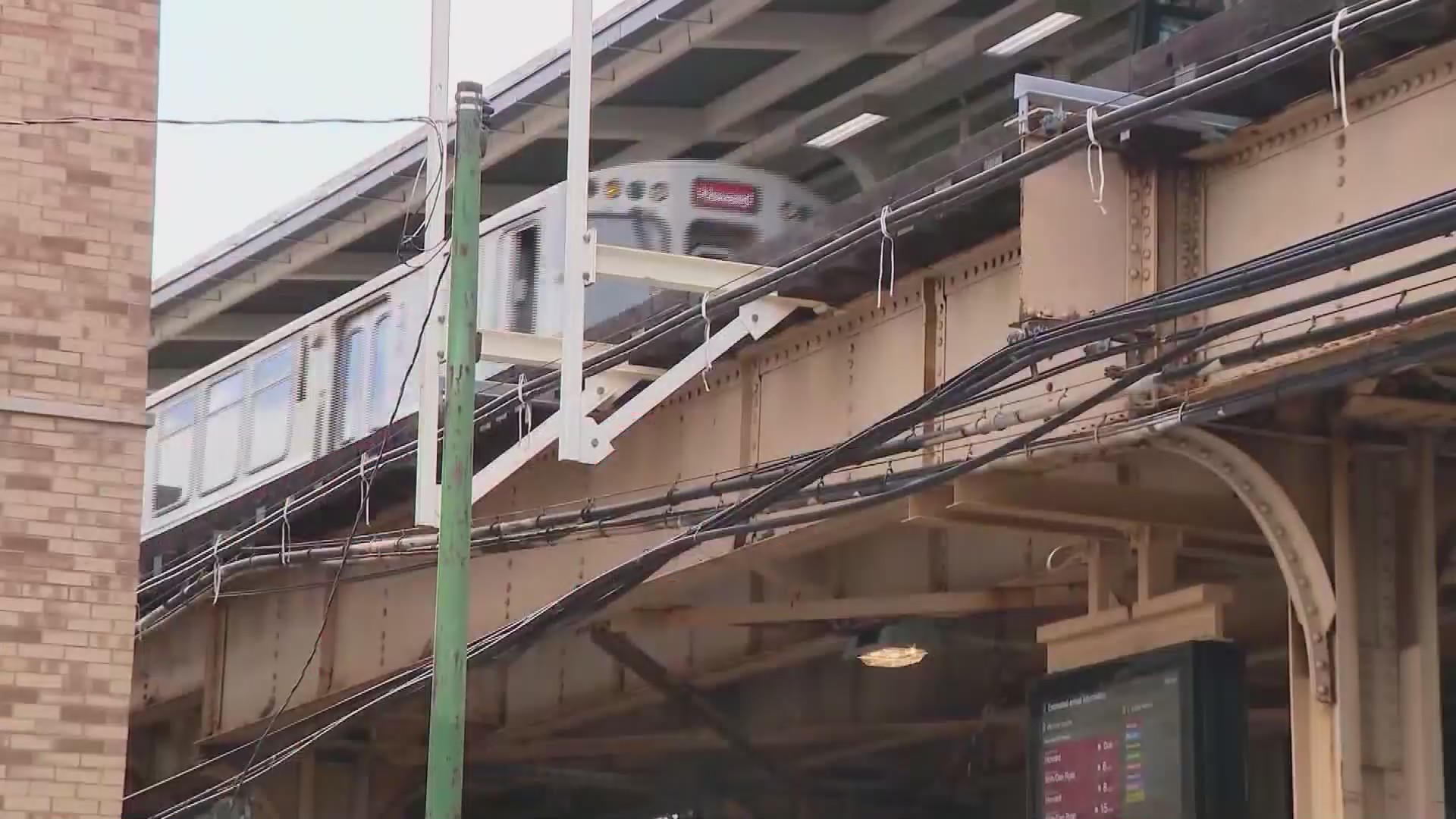 ‘Closer to the cliff’: CTA faces massive cuts as Illinois budget ...