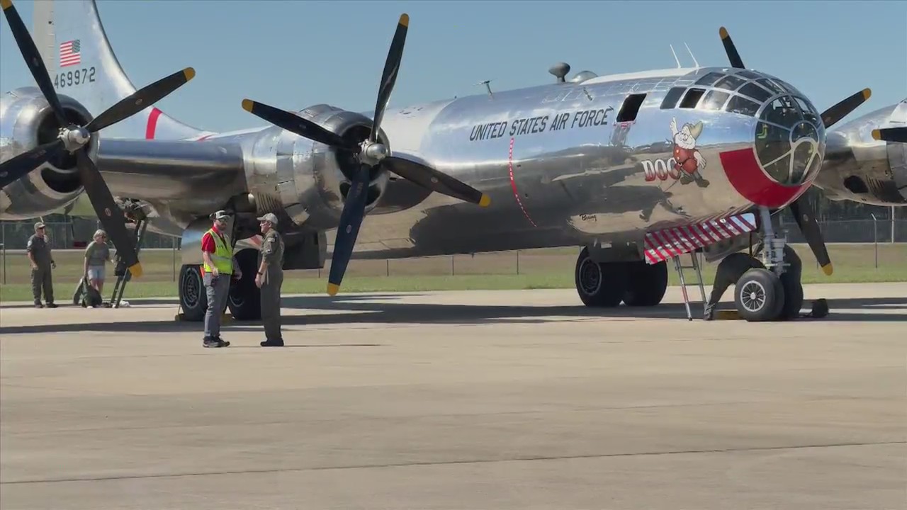 WWII era aircraft B-29 DOC and P-51 Gunfighter visit Bay County ...