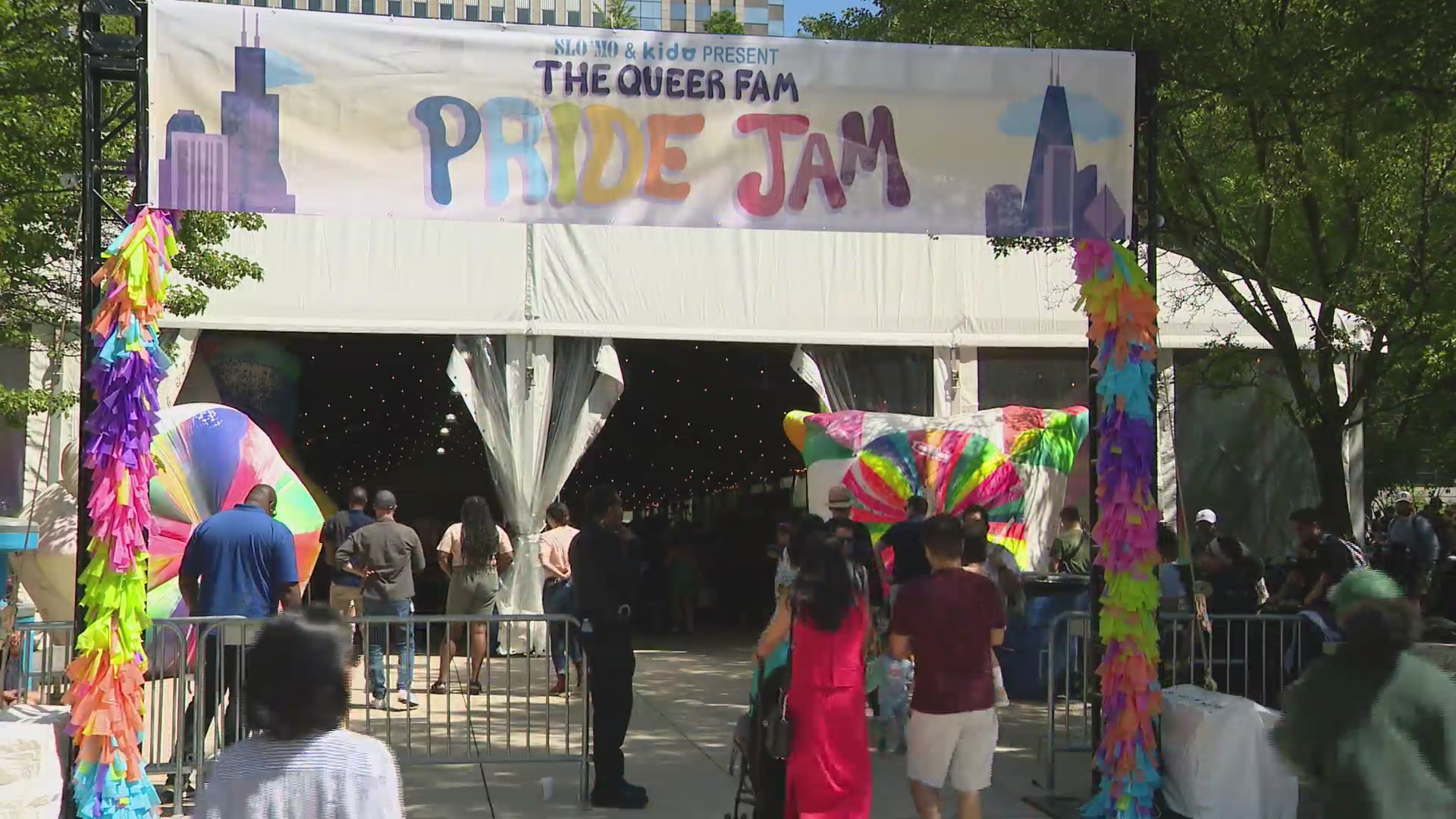 Chicago’s Queer Fam Pride Jam unites LGBTQ+ families at Millenium Park ...