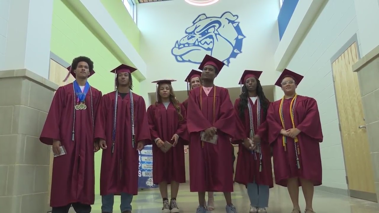 Woodrow Wilson High School seniors hold walkthrough at Stratton ...