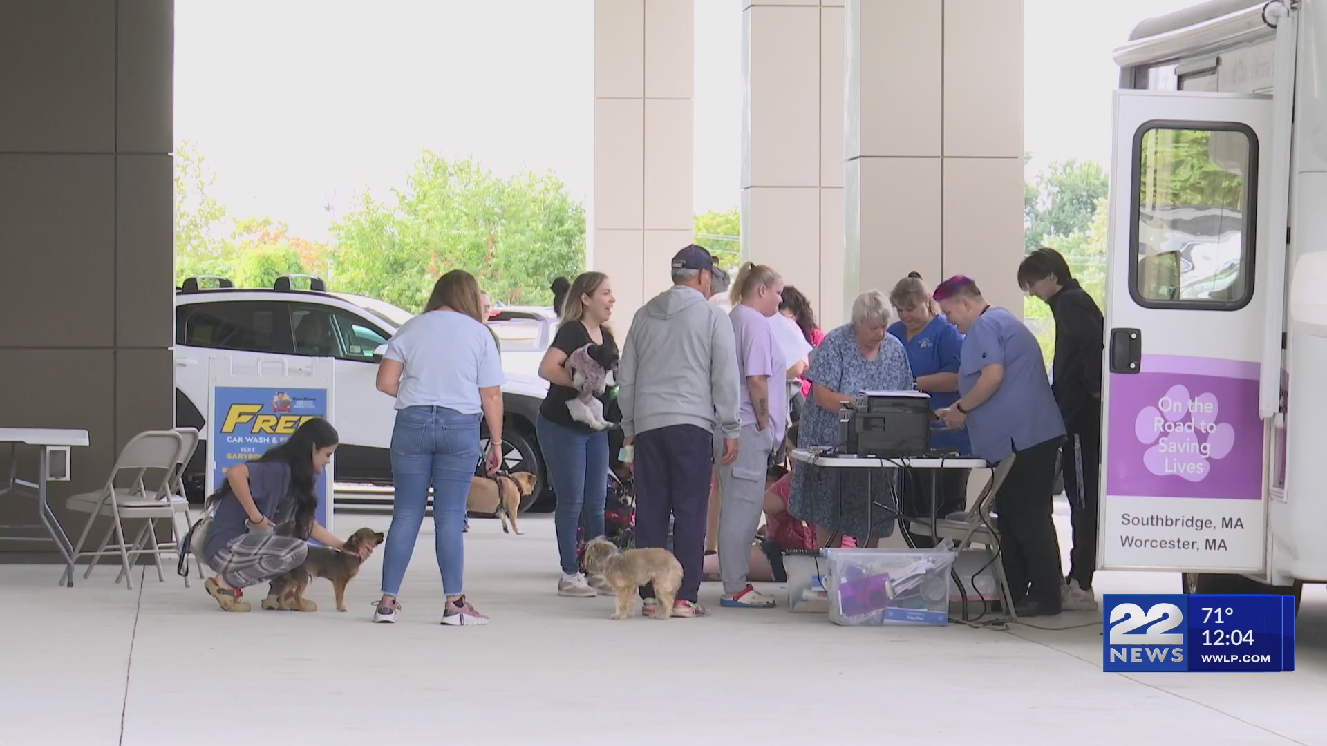 Pet vaccine clinic held at Gary Rome Hyundai in Holyoke – WWLP