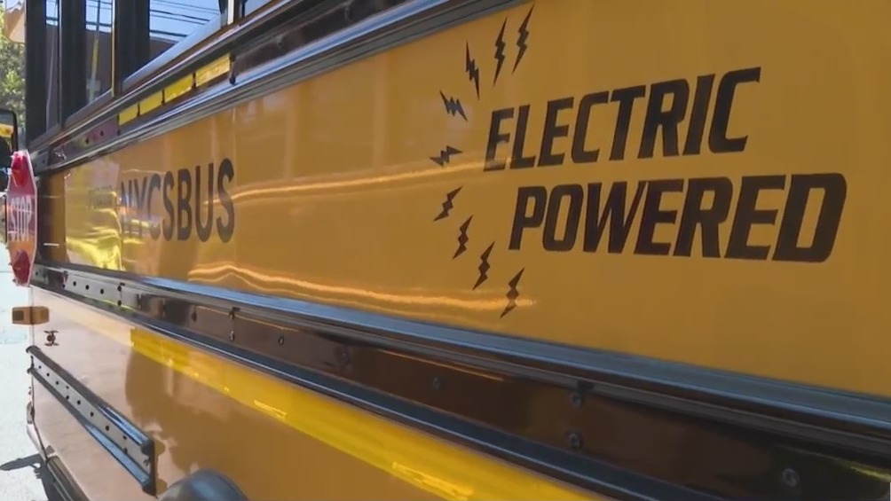 NYC congresswomen unveil new electric school bus fleet – PIX11