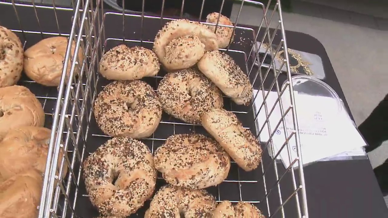 New bagel truck rolling into Pacific Beach – FOX 5 San Diego & KUSI News