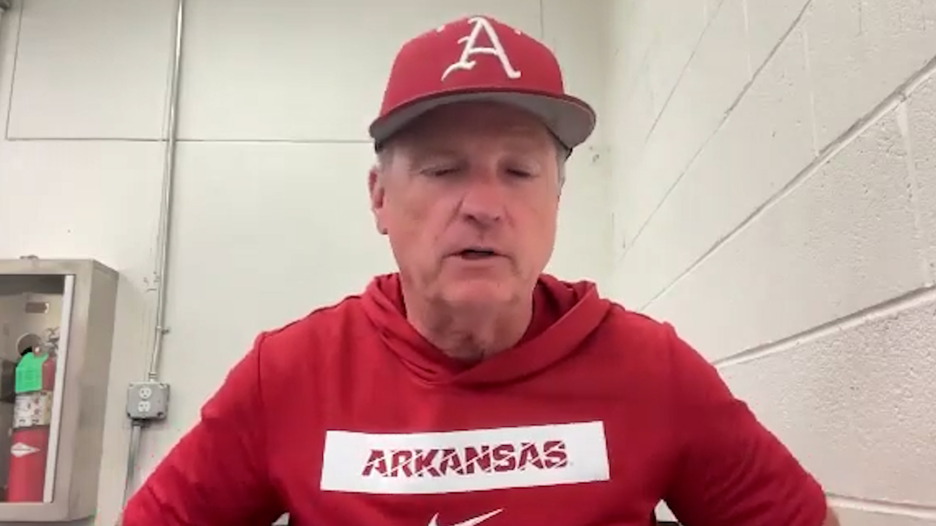 Coach Van Horn recaps 7-4 win over LSU in game three – KNWA FOX24