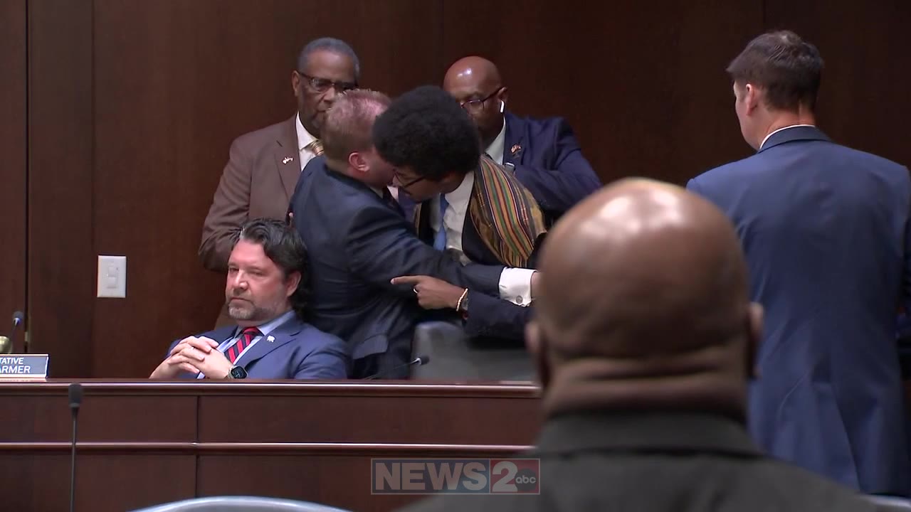 Confrontation at TN Capitol: Rep. Pearson confronts Rep. Farmer over ...